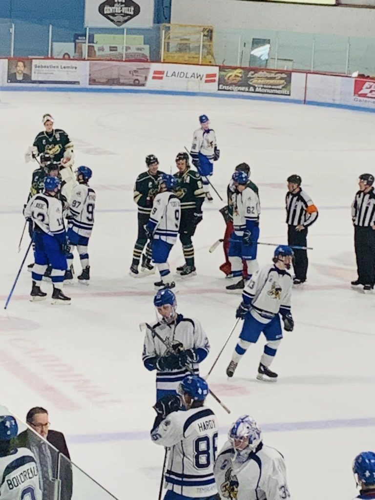 Titans fall 5-3 to Rattlers | Titans de témiscaming